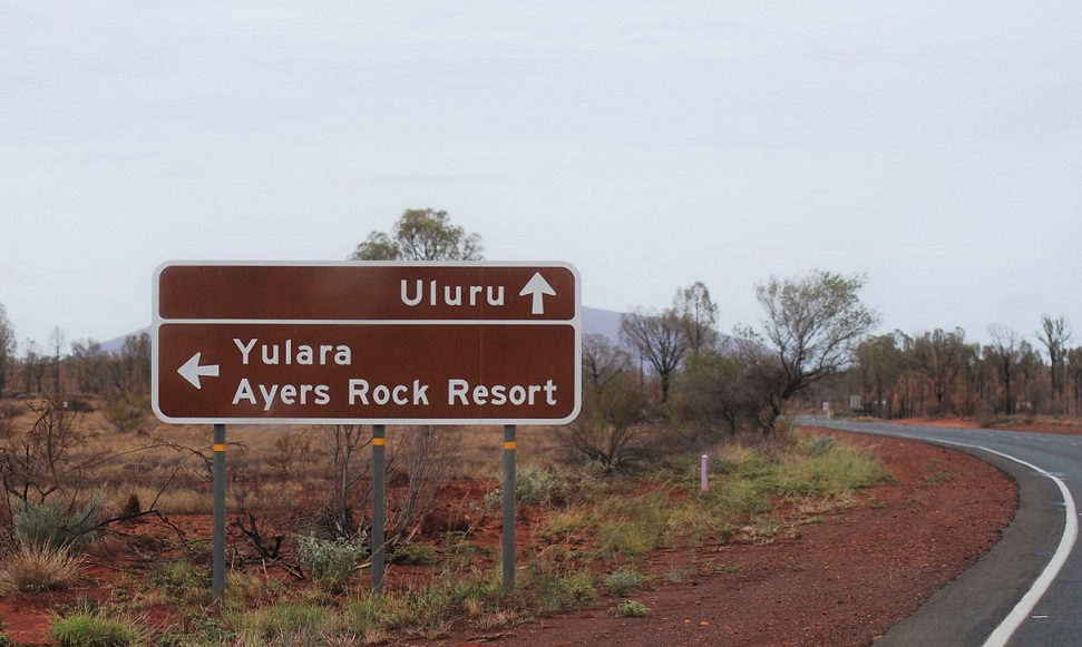 Come visitare Uluru da soli: guida pratica completa al viaggio - Lucy ...